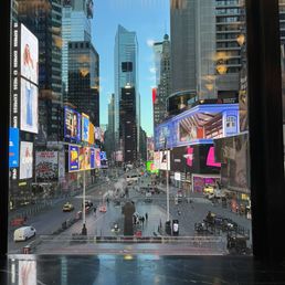 R LOUNGE AT TWO TIMES SQUARE - Updated July 2025 - 564 Photos & 385 ...