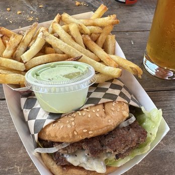 BREAKSIDE BREWERY - BEAVERTON - Updated June 2025 - 68 Photos & 35 ...