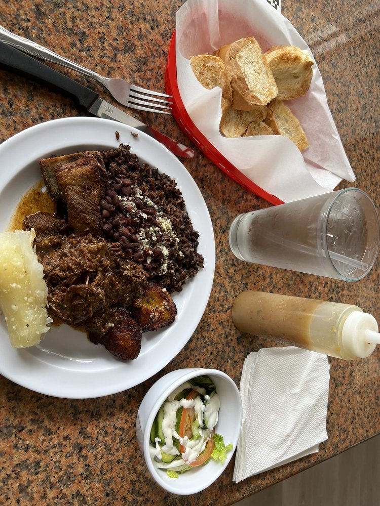 RC BY THE POUND CUBAN CUISINE - Updated June 2024 - 18 Photos & 12 ...