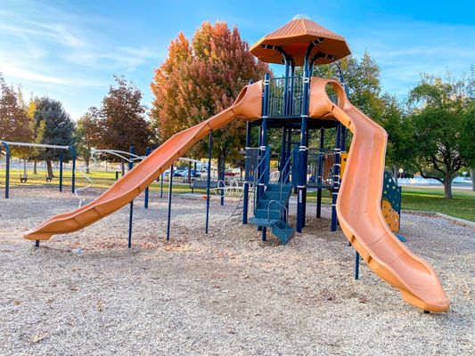 CASCADE PARK - Updated September 2025 - 11 Photos - 200 N 950 E St ...