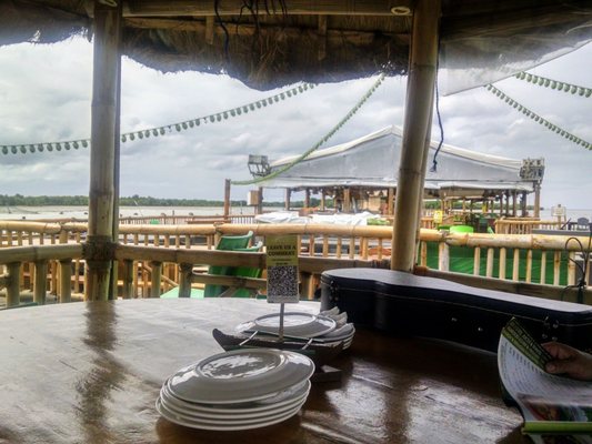 LANTAW FLOATING NATIVE RESTAURANT - 71 Photos & 19 Reviews - Sa ...