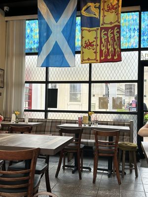 THE FIDDLIN PIG - Updated July 2025 - 72 Photos & 33 Reviews - 100 Main ...