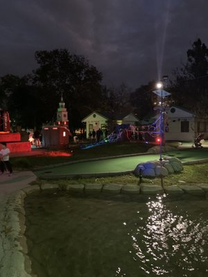 FRANKLIN SQUARE MINI GOLF - 57 Photos & 33 Reviews - 200 N 6th St ...