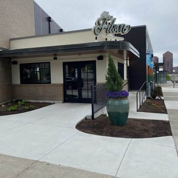 THE FILSON QUEEN CITY KITCHEN AND BAR - Updated July 2024 - 184 Photos ...