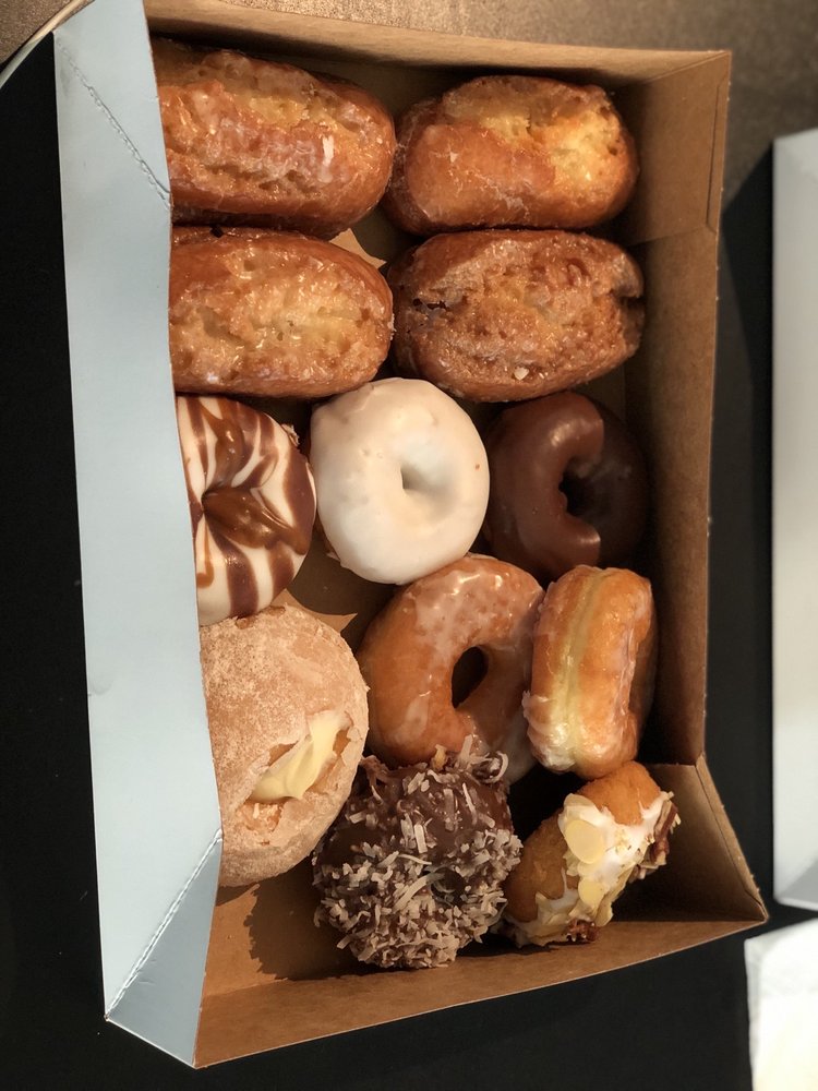 ST LOUIS HILLS DONUT SHOP - Donuts at 6917 Hampton Ave, Saint Louis ...