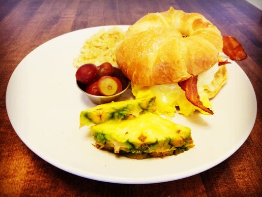 BRONTE BISTRO - Updated December 2024 - 65 Photos & 83 Reviews - 161 ...