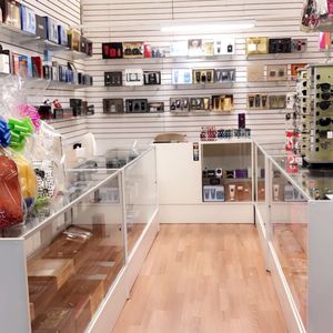 OLD NATIONAL DISCOUNT MALL - Updated January 2025 - 50 Photos & 35 ...