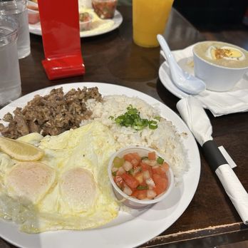 LUDI’S RESTAURANT & LOUNGE - Updated March 2025 - 1216 Photos & 482 ...