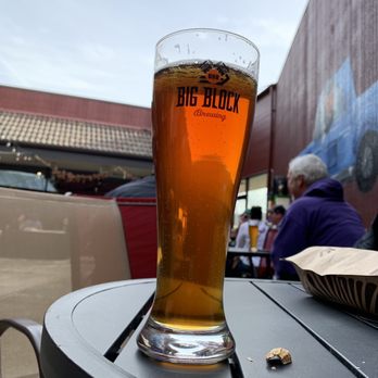 BIG BLOCK BREWING - SAMMAMISH - Updated August 2025 - 77 Photos & 89 ...