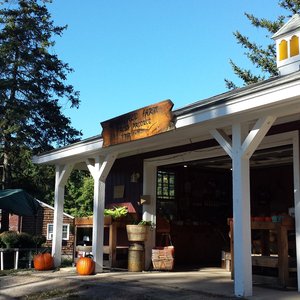 BROX FARM - Updated December 2025 - 1276 Broadway Rd, Dracut ...