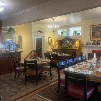 BIG YELLOW INN - Updated October 2025 - 73 Photos & 36 Reviews - 234 S ...