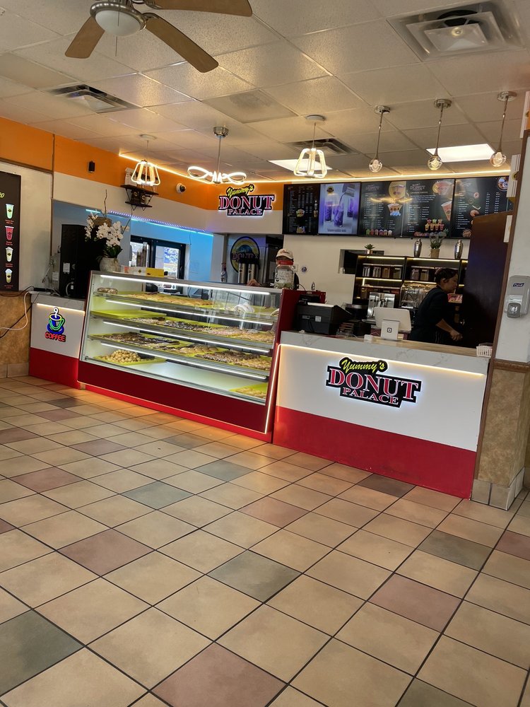 YUMMY’S DONUT PALACE - 3120 N Stadium Dr, Kansas City, Missouri ...