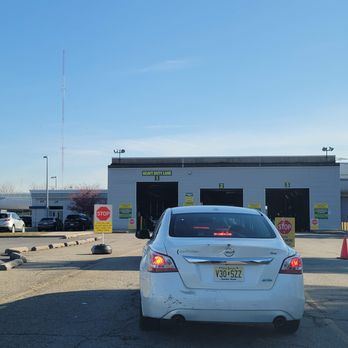 DEPARTMENT OF MOTOR VEHICLES - Updated July 2024 - 42 Photos & 172 ...