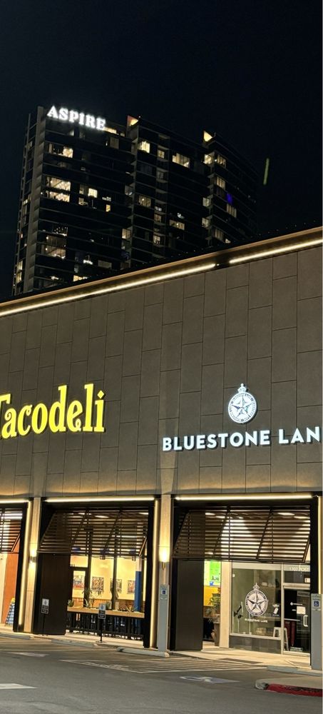 BLUESTONE LANE POST OAK PLAZA COFFEE SHOP - Updated October 2025 - 62 ...