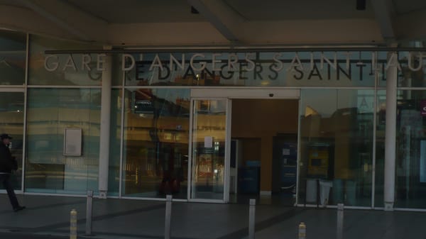 GARE SNCF D’ANGERS SAINT-LAUD - Esplanade de la Gare, Angers, France ...