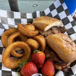 THE TRI-TIPERY - Updated August 2024 - 196 Photos & 185 Reviews - 11359 ...