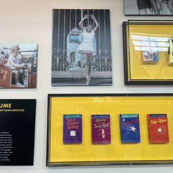 JUDY BLUME SERVICE AREA - Updated October 2025 - 29 Photos - 100 Garden ...