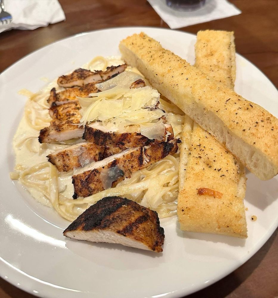 OLIVERA’S PIZZERIA & RESTAURANT - Updated May 2026 - 30 Photos & 110 ...