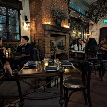 Aoc restaurant store