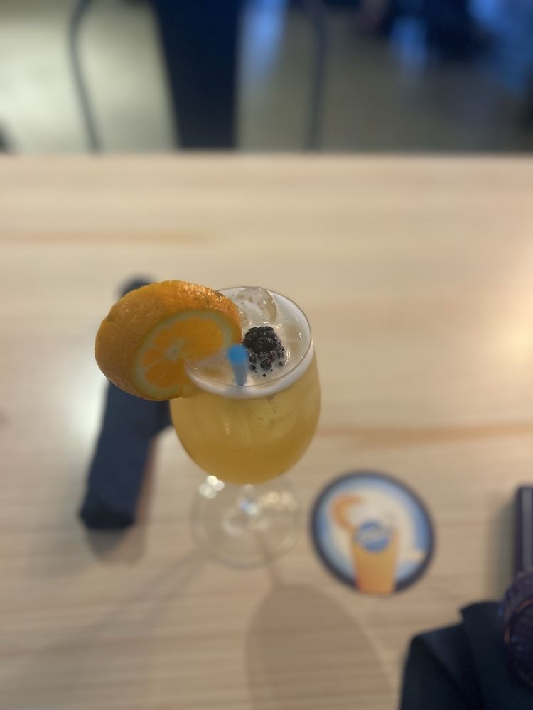 BLUE MOON BREWERY & GRILL - Updated September 2025 - 10 Photos - 755 ...