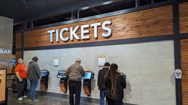 WAREHOUSE CINEMAS FREDERICK - Updated July 2025 - 116 Photos & 83 ...