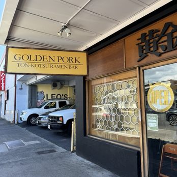 GOLDEN PORK TONKOTSU RAMEN BAR - Updated July 2024 - 3096 Photos & 888 ...