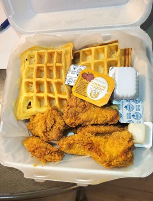 LYNON’S RESTAURANT & BAR - Updated December 2025 - 45 Photos & 15 ...