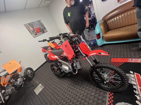 MONTGOMERYVILLE CYCLE CENTER - Updated December 2025 - 13 Photos & 37 ...