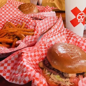 TOXIC BURGER - Updated September 2025 - 11 Photos & 12 Reviews - 4175 ...