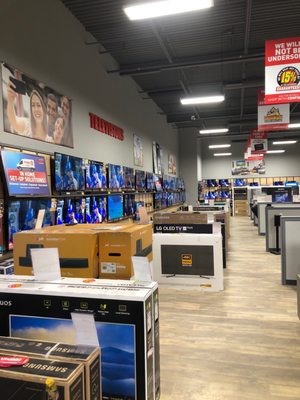 VISIONS ELECTRONICS - Updated January 2026 - 1224 Dundas Street E ...