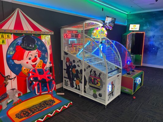 SMILEY - Updated July 2025 - 182 Photos & 91 Reviews - 5729 E 86th St ...