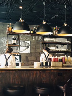 THE SILVER PIG BAR & OYSTER ROOM - 106 Photos & 92 Reviews - Cocktail ...