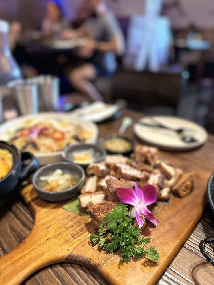 HEM KITCHEN AND BAR - Updated February 2025 - 1539 Photos & 344 Reviews ...