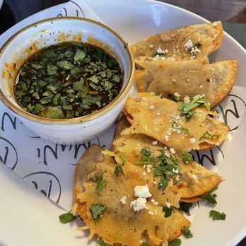 MUNI - Updated October 2025 - 282 Photos & 117 Reviews - 316 Delaware ...