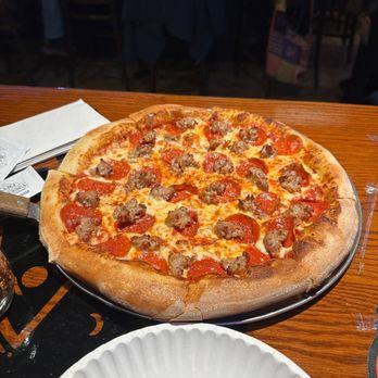 CARDINAL PIZZA - Updated August 2024 - 115 Photos & 122 Reviews - 10 E ...