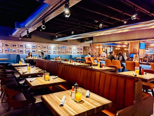 THE NEIGHBORLY - Updated July 2025 - 432 Photos & 301 Reviews - 5538 N ...