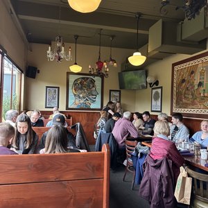 MCMENAMINS TAVERN ON THE SQUARE - 294 Photos & 407 Reviews - 9815 NE ...