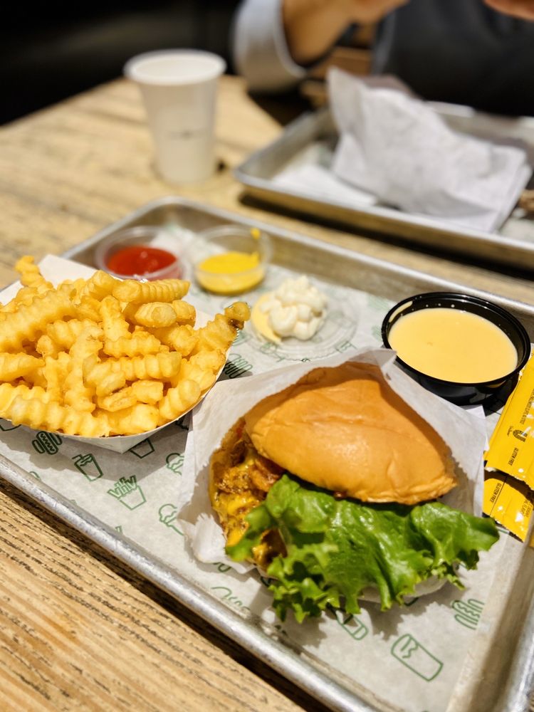 SHAKE SHACK - HERALD SQUARE - 618 Photos & 420 Reviews - 1333 Broadway ...