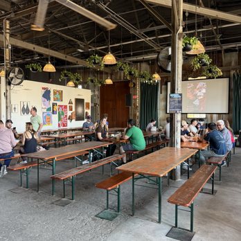 CENTRAL MACHINE WORKS BREWERY AND BEER HALL - Updated June 2025 - 471 ...