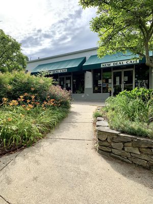 NEW DEAL CAFE - Updated June 2024 - 147 Photos & 164 Reviews - 113 ...