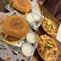 TUMBLE 22 - Updated January 2025 - 372 Photos & 372 Reviews - 2304 Lake ...