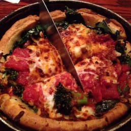 UNO PIZZERIA & GRILL - Updated September 2025 - 167 Photos & 166 ...