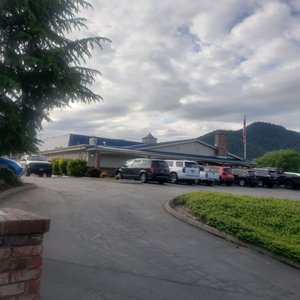 ELMER’S RESTAURANT - 123 Photos & 254 Reviews - 175 NE Agness Ave ...