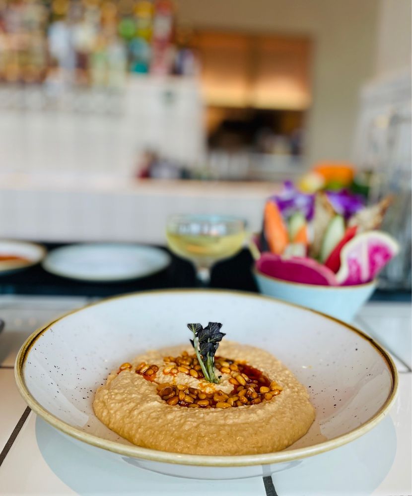 TWO HANDS - Updated April 2024 - 777 Photos & 406 Reviews - 1011 South ...