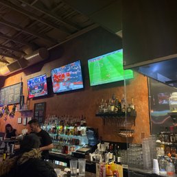 ELLIOTT’S ON CONGRESS - Updated December 2025 - 306 Photos & 308 ...