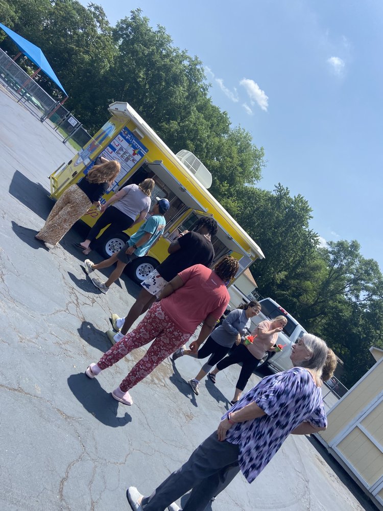 SHIVERS ICE HOUSE - Updated October 2025 - 15 Photos - 400 W Pine St ...