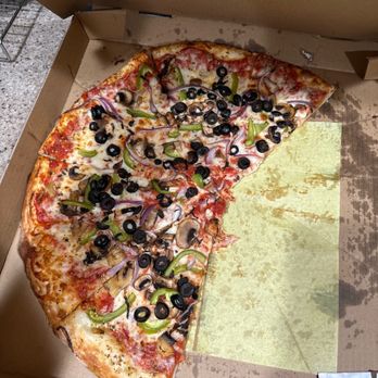 GOLDEN CRUST PIZZA - Updated July 2024 - 102 Photos & 87 Reviews - 4000 ...