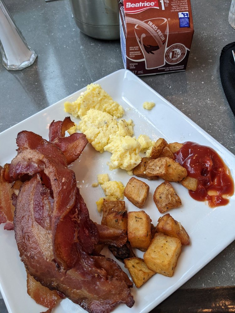 THE HUB AT HOLIDAY INN - Updated May 2024 - 101 Pacific Ave, Saskatoon ...