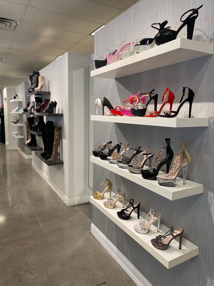 THE LOVE STORE - Updated December 2025 - 36 Photos & 33 Reviews - 2100 ...