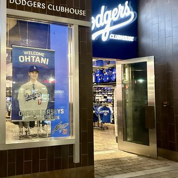 DODGERS CLUBHOUSE - Updated December 2025 - 32 Photos & 23 Reviews ...